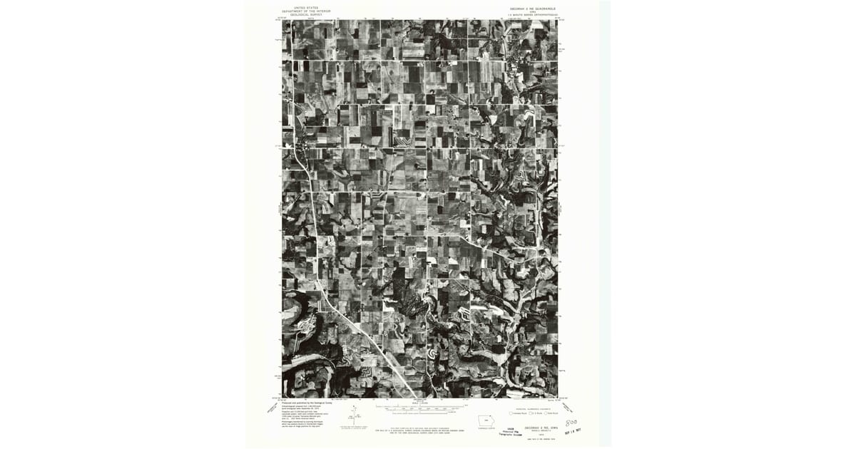 1975 Map of Decorah 2 NE, Winneshiek County, IA — High-Res | Pastmaps